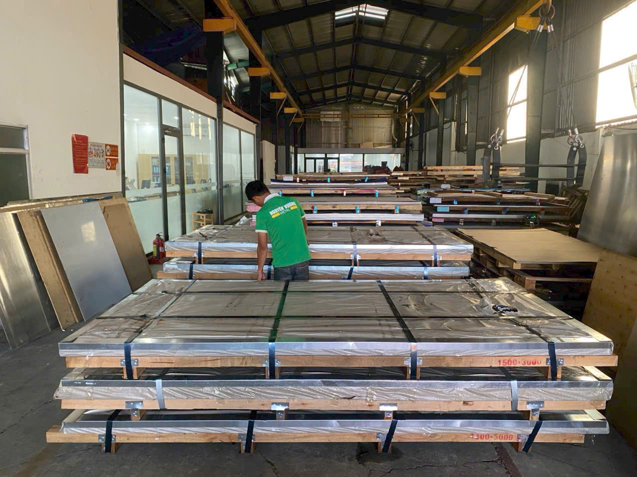 Inox 304/2B/PVC 5.0mm x 1500 x 3000: Lựa chọn chiến lược cho khung